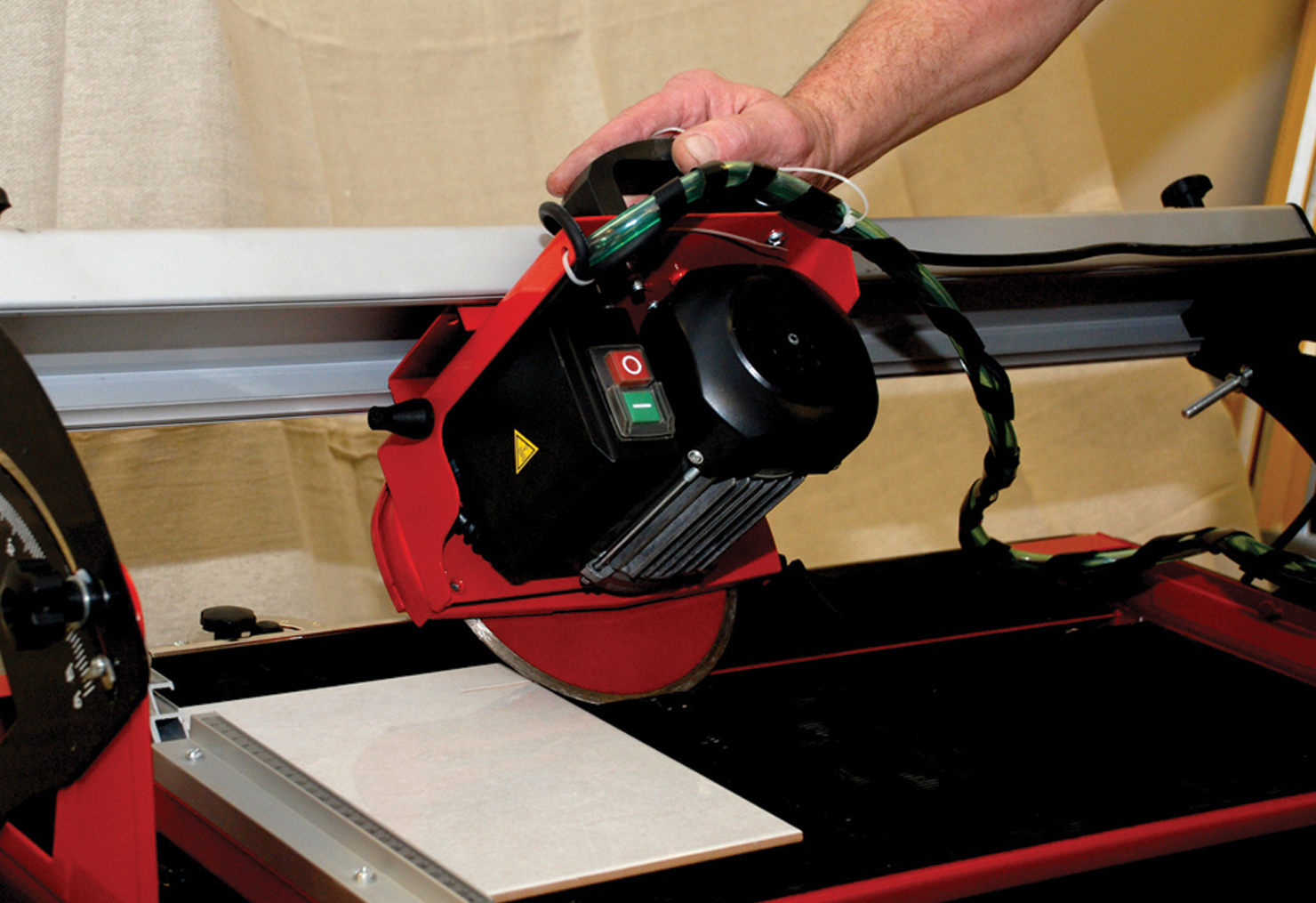 800w Bridge Saw 230v | Vitrex